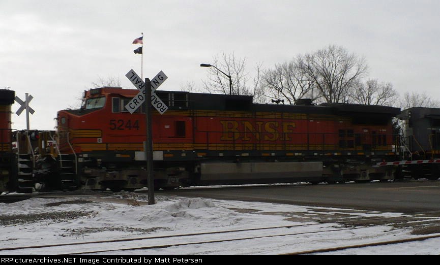 BNSF 5244